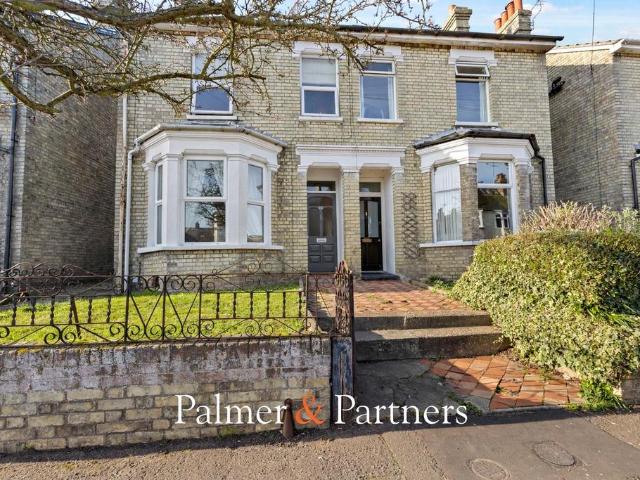 4 bedroom semi detached house for sale