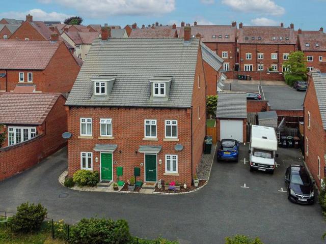 4 bedroom semi detached house for sale