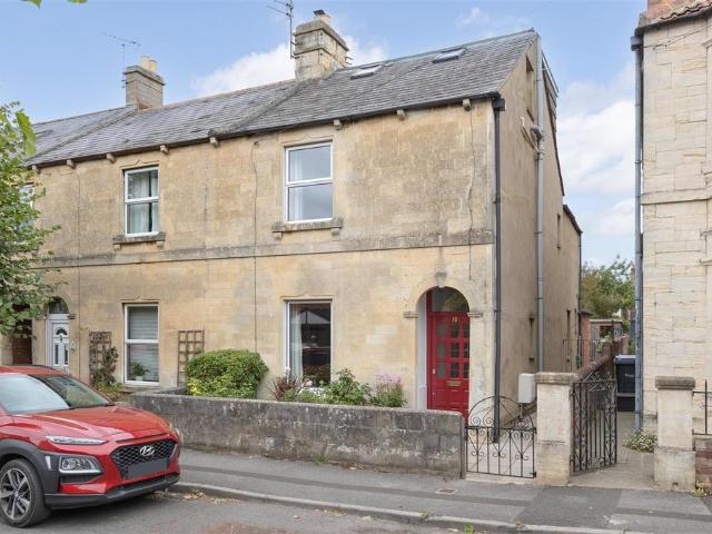 4 bedroom semi detached house for sale