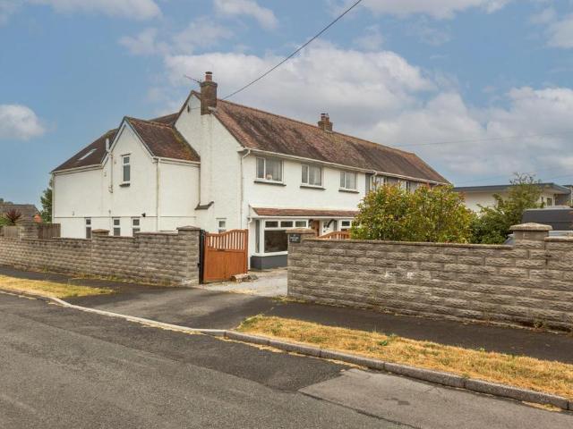 4 bedroom semi detached house for sale