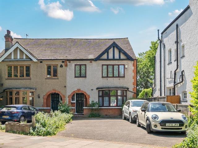 4 bedroom semi detached house for sale