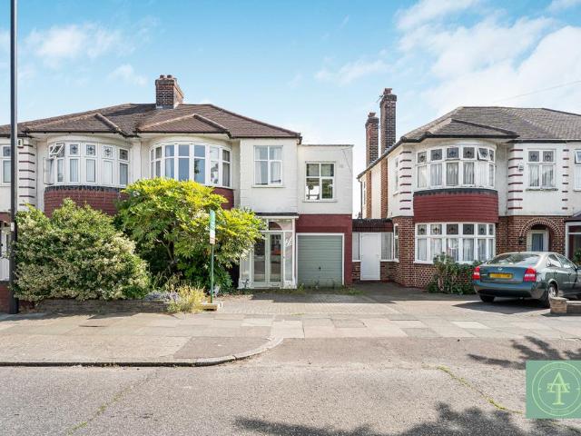 4 bedroom semi detached house for sale
