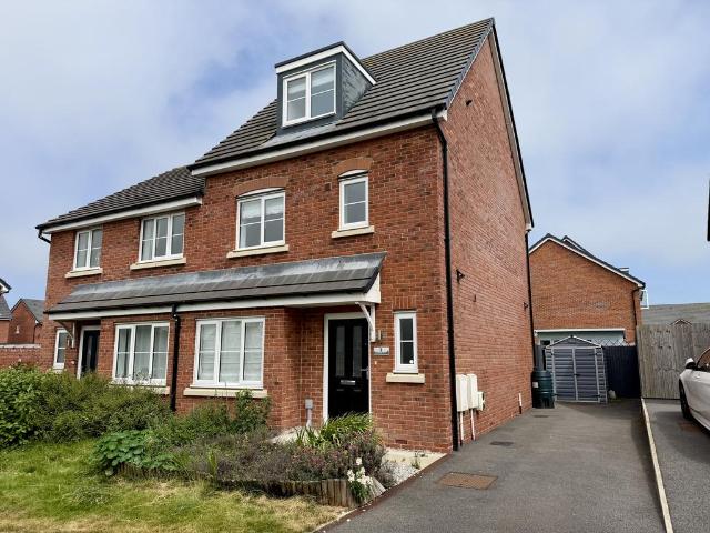 4 bedroom semi detached house for sale