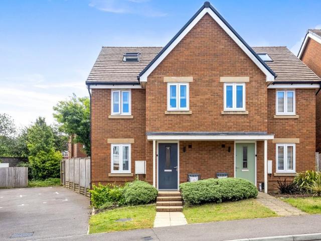 4 bedroom semi detached house for sale