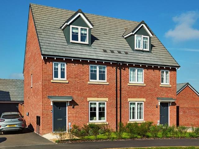 4 bedroom semi detached house for sale
