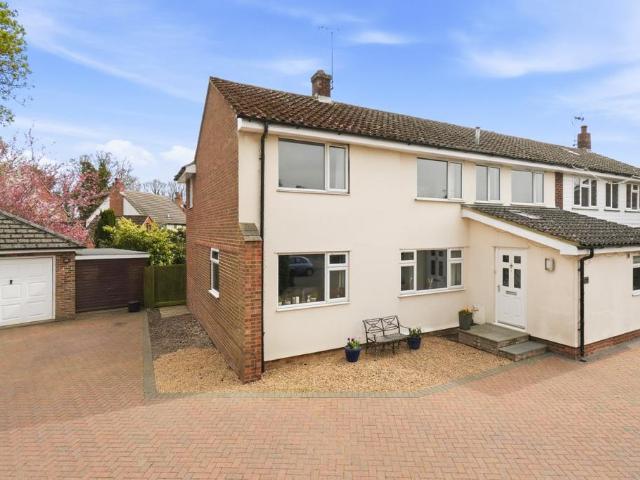 4 bedroom semi detached house for sale