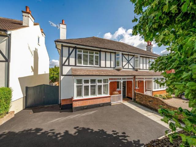 4 bedroom semi detached house for sale