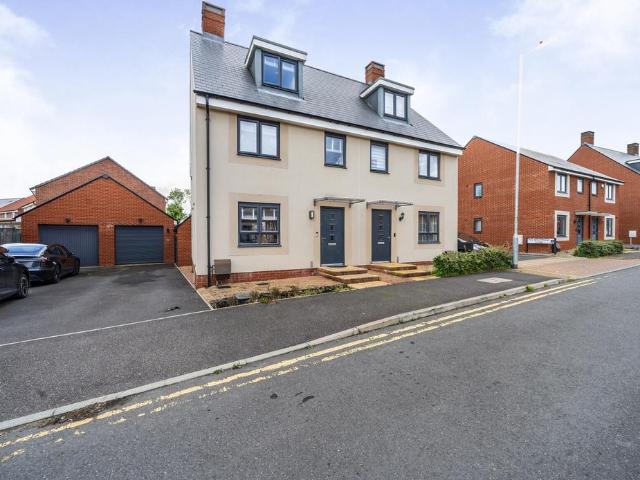 4 bedroom semi detached house for sale