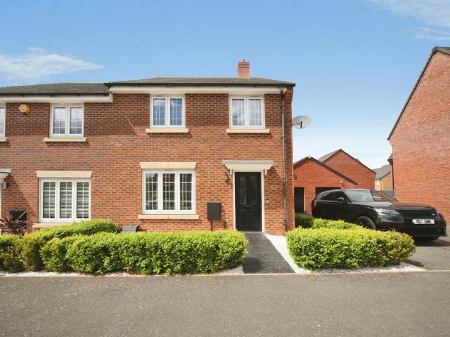 4 bedroom semi detached house for sale