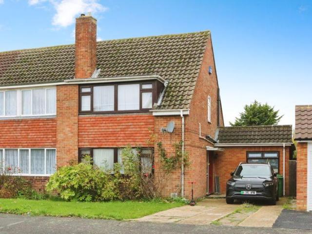 4 bedroom semi detached house for sale