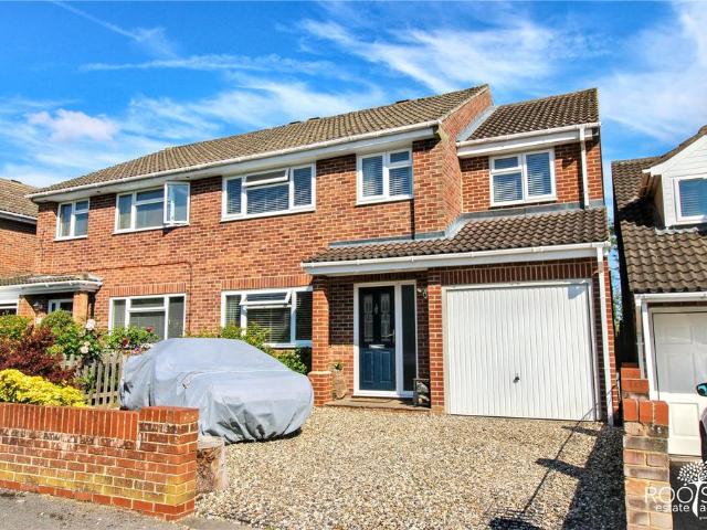 4 bedroom semi detached house for sale