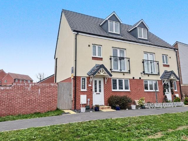 4 bedroom semi detached house for sale