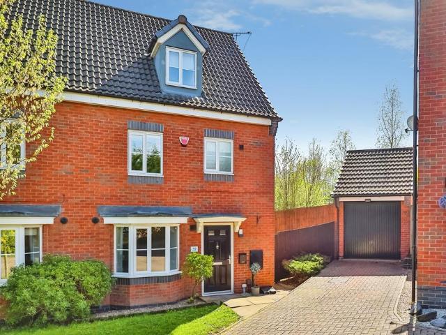4 bedroom semi detached house for sale