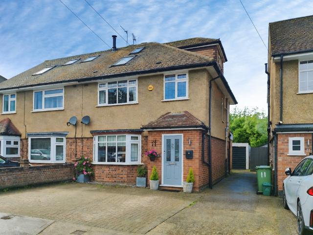 4 bedroom semi detached house for sale
