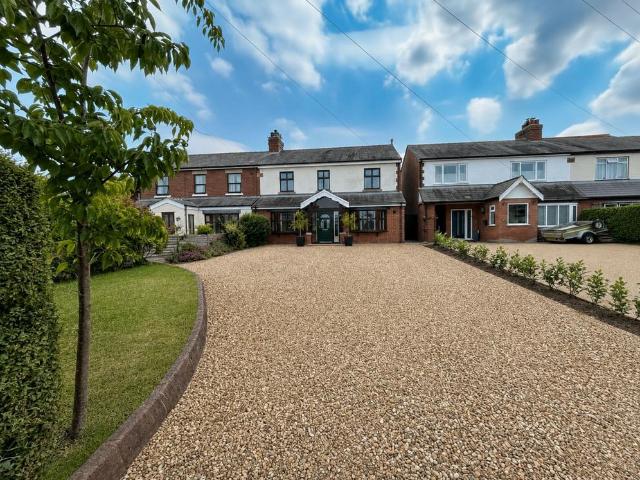 4 bedroom semi detached house for sale