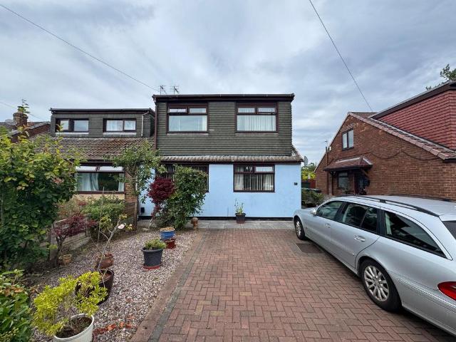 4 bedroom semi detached house for sale