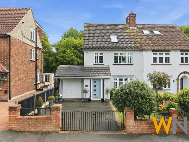 4 bedroom semi detached house for sale