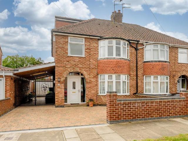 4 bedroom semi detached house for sale