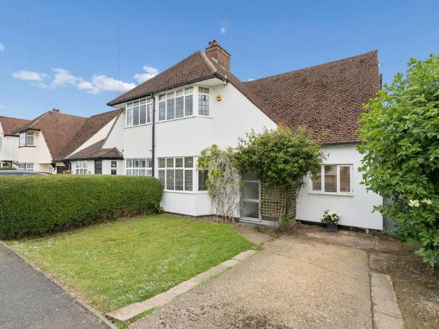 4 bedroom semi detached house for sale