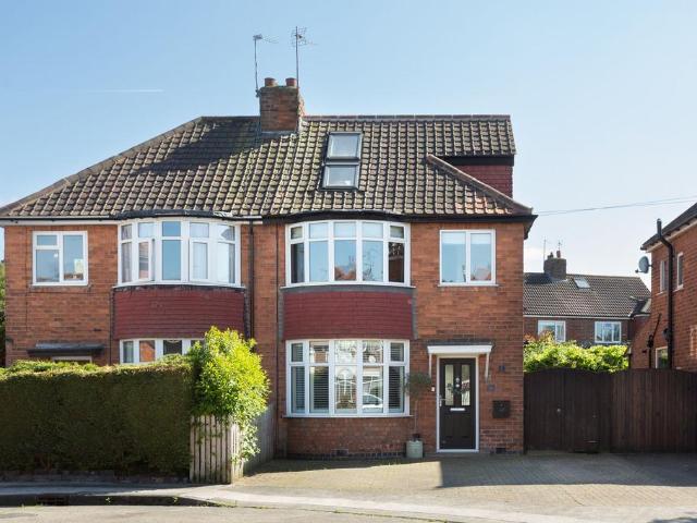 4 bedroom semi detached house for sale