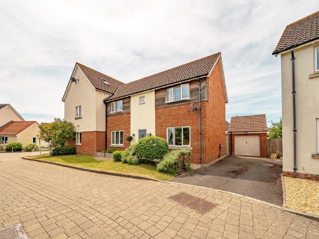 4 bedroom semi detached house for sale