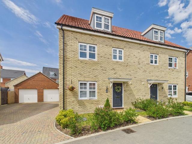 4 bedroom semi detached house for sale