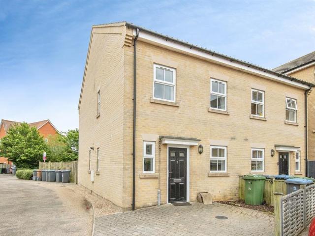 4 bedroom semi detached house for sale