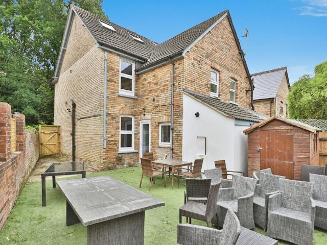 4 bedroom semi detached house for sale