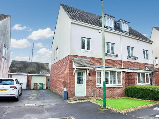 4 bedroom semi detached house for sale