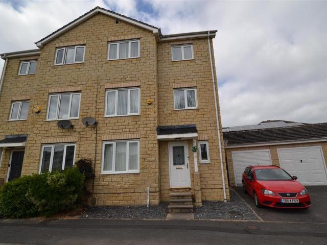 4 bedroom semi detached house for sale