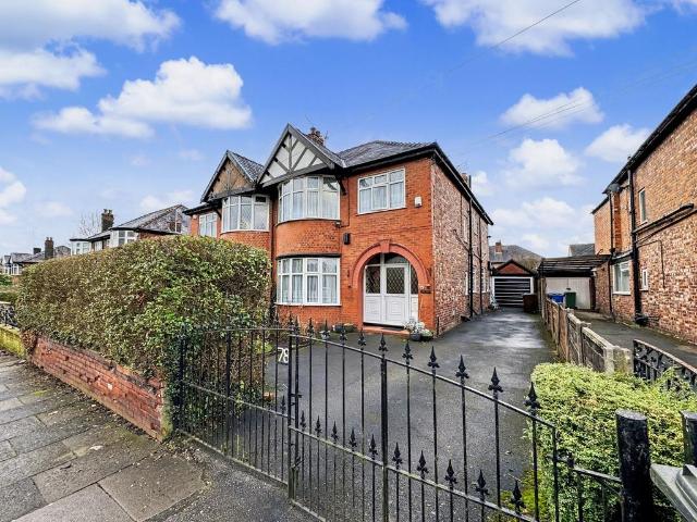 4 bedroom semi detached house for sale