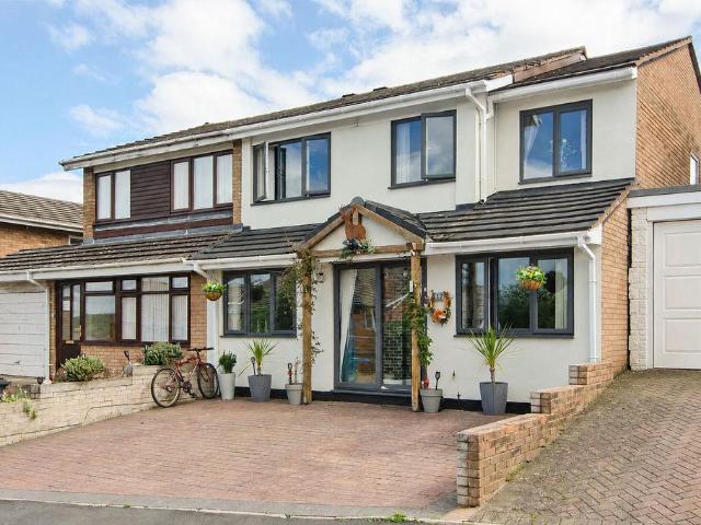 4 bedroom semi detached house for sale