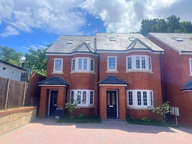 4 bedroom semi detached house for sale
