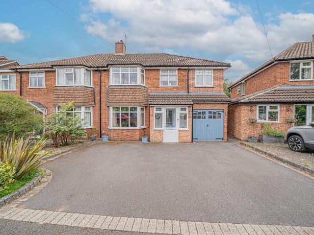 4 bedroom semi detached house for sale