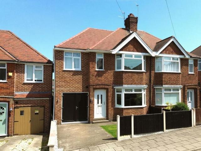 4 bedroom semi detached house for sale