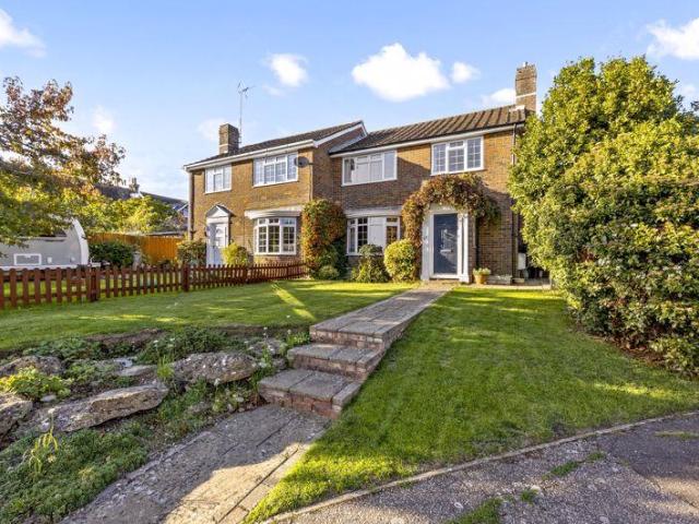 4 bedroom semi detached house for sale