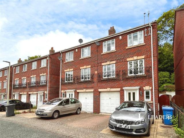 4 bedroom semi detached house for sale