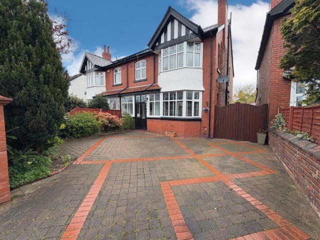 4 bedroom semi detached house for sale