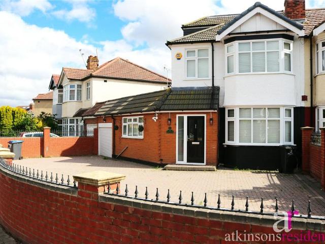 4 bedroom semi detached house for sale