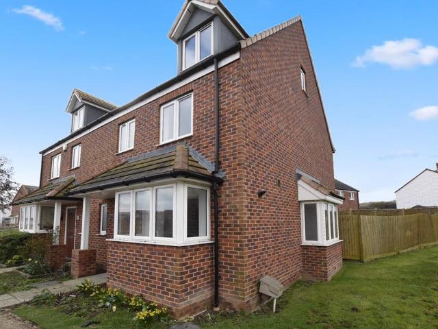 4 bedroom semi detached house for sale