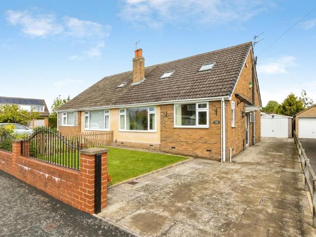 4 bedroom semi detached house for sale
