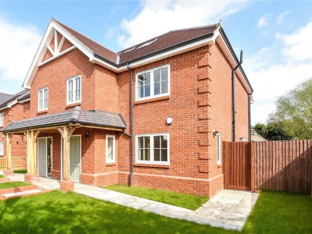 4 bedroom semi detached house for sale
