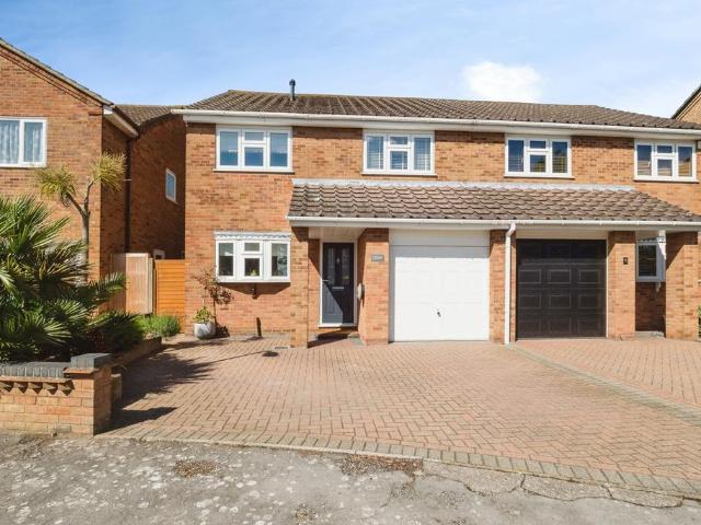 4 bedroom semi detached house for sale