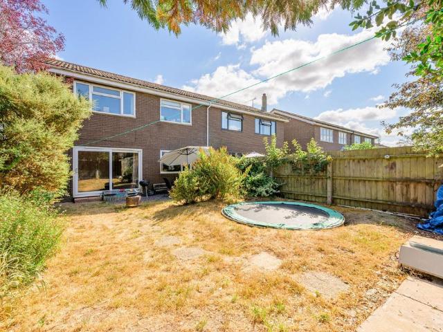 4 bedroom semi detached house for sale