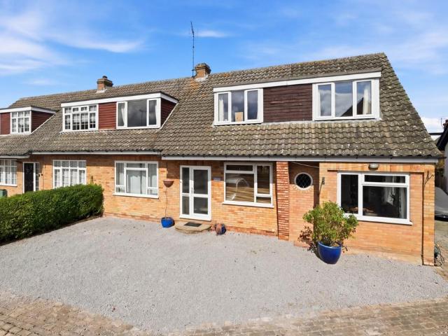 4 bedroom semi detached house for sale