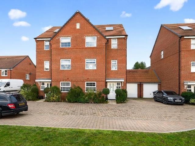 4 bedroom semi detached house for sale