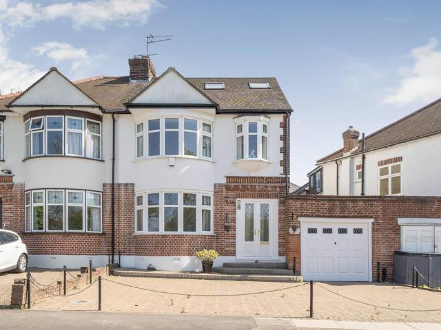 4 bedroom semi detached house for sale