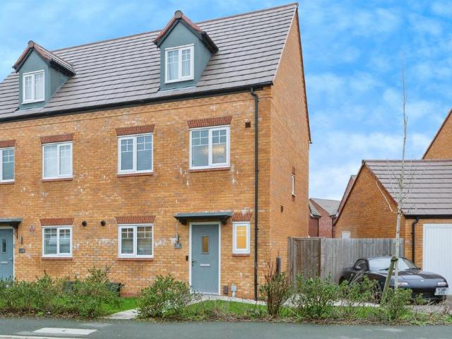 4 bedroom semi detached house for sale