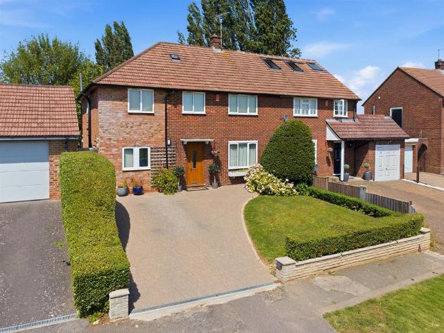 4 bedroom semi detached house for sale
