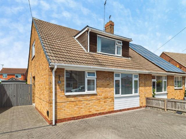 4 bedroom semi detached house for sale